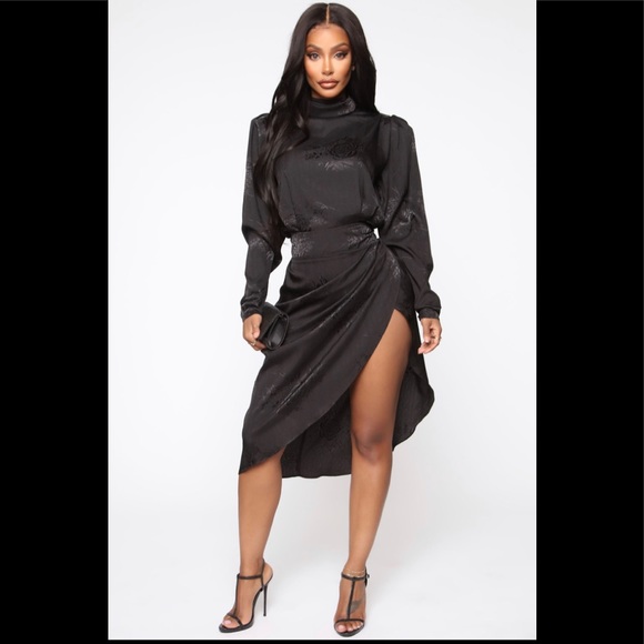 Fashion Nova | Dresses | Fashion Nova Satin Black Mid Dress Large ...